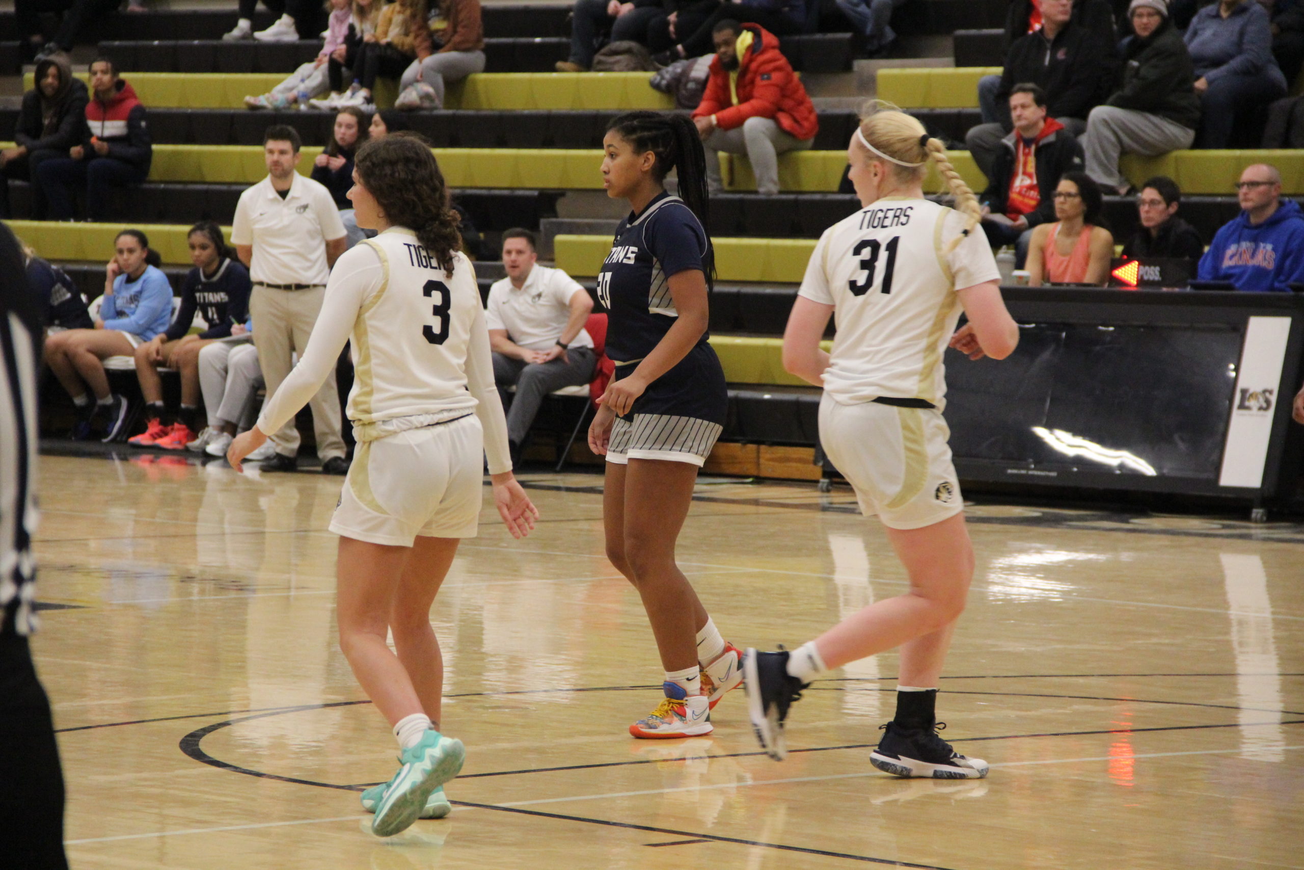 Girls Basketball 1/12 v. LSHS | LSW Online